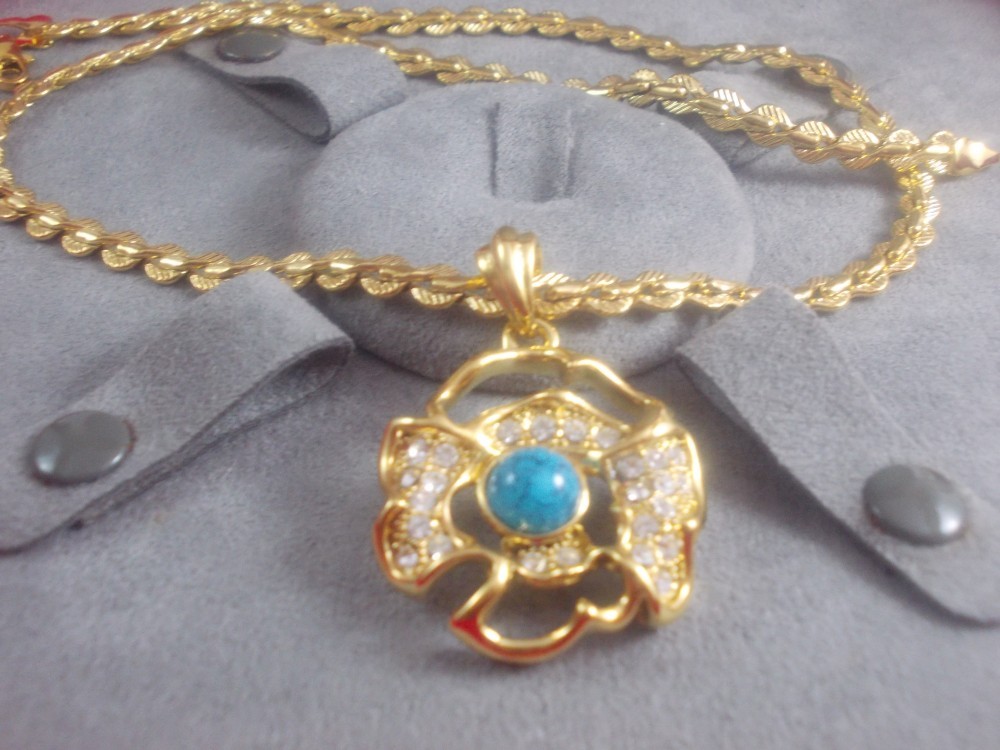 Lant/Colier cu Pandantiv zirconiu si turcoaz dublu placat Aur 18k cod ...