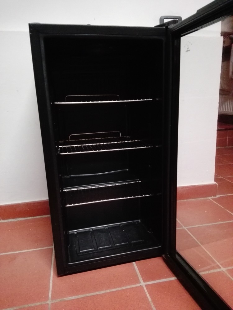 Mini vitrina frigorifca horeca - Vitrina Frigorifica Alta stoc epuizat ...