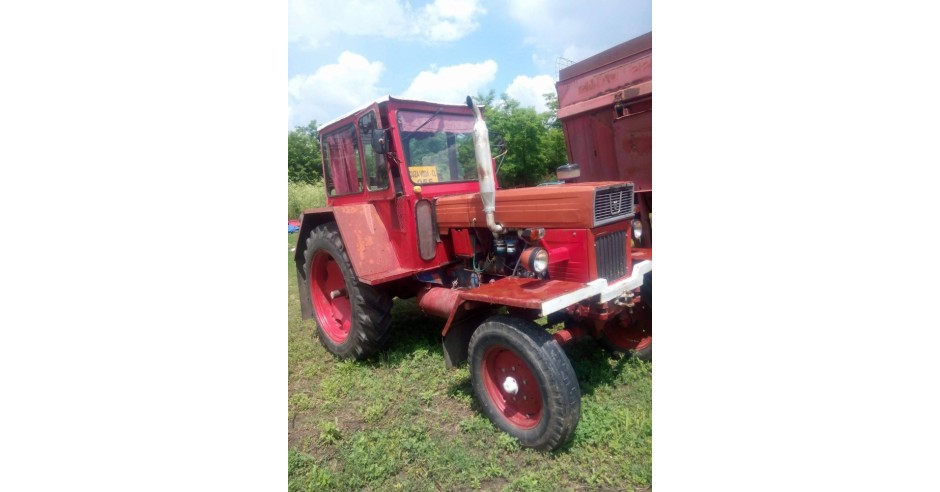 Tractor universal 650 | arhiva Okazii.ro