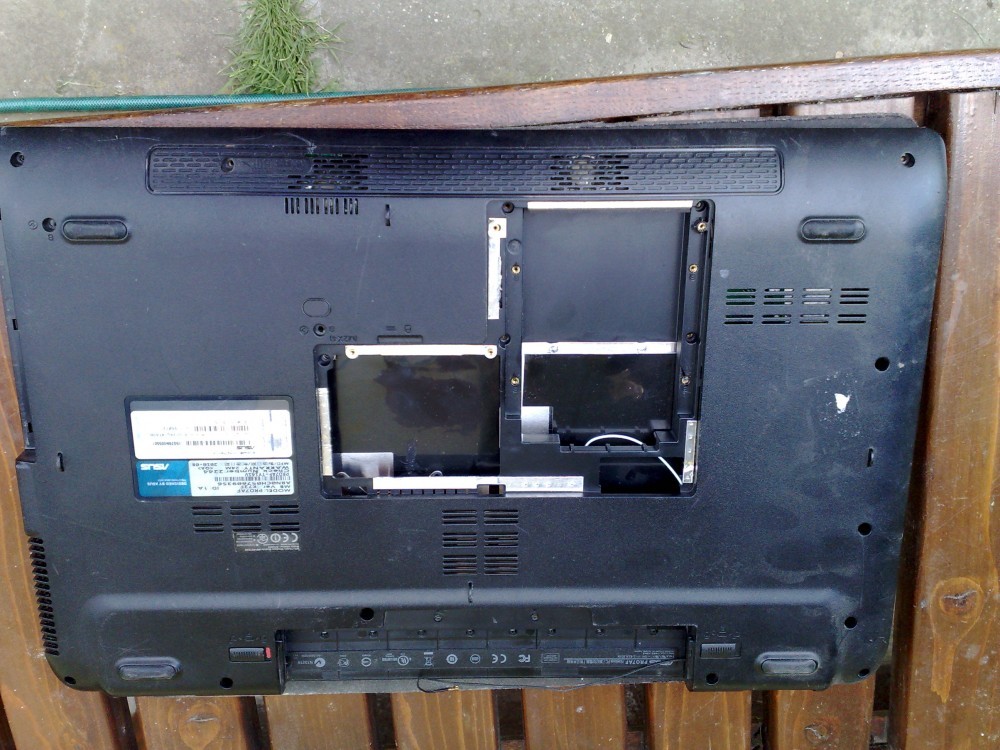 Carcasa bottom ASUS K72D K72JR K72F X72D X72J A72J | arhiva Okazii.ro