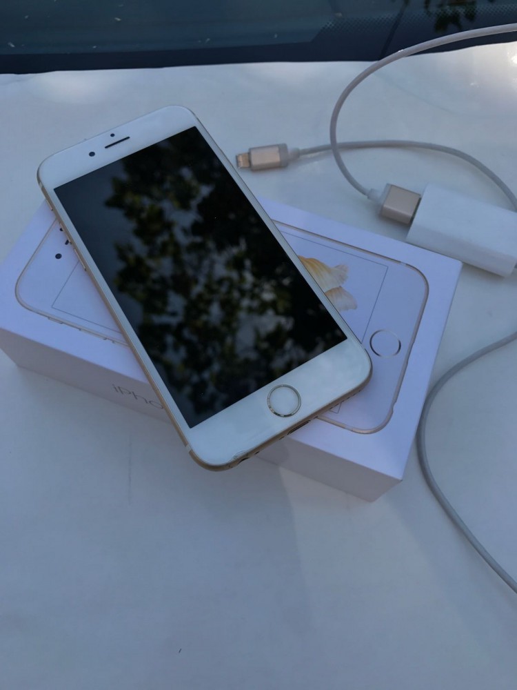 Vand IPhone 6s Gold | arhiva Okazii.ro