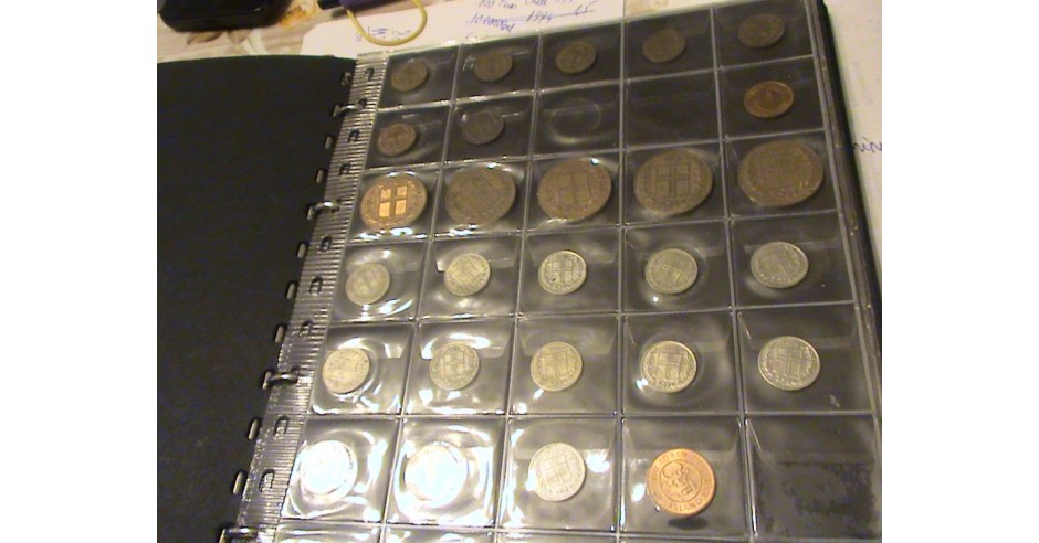 Colectie Islanda 125 monede+clasor | arhiva Okazii.ro