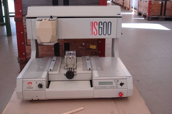 Masina gravat Gravograph IS600 schimb cu IS6000 | arhiva Okazii.ro