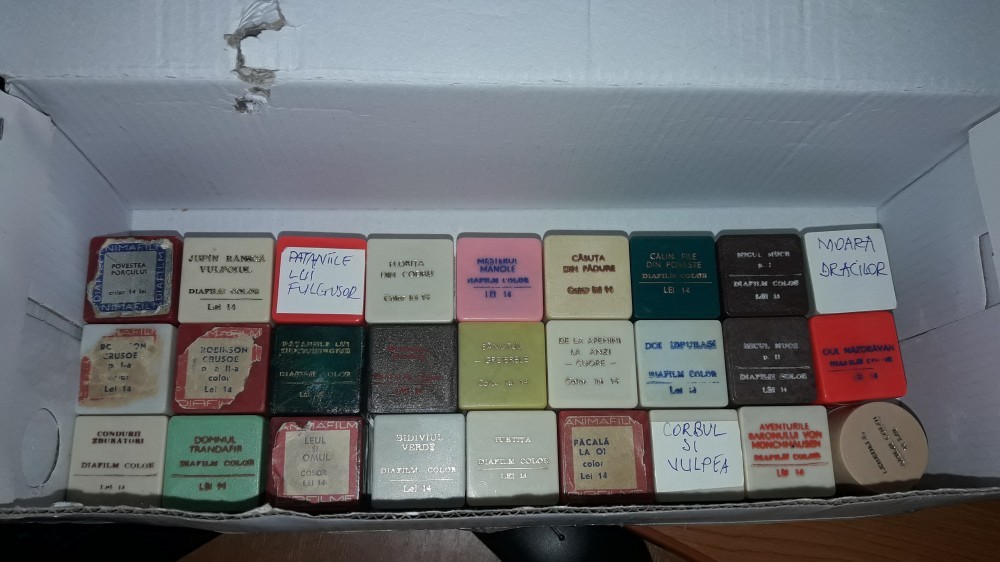 DIAFILME POVESTI 23 BUCATI STARE FOARTE BUNA + PROIECTOR DIAFILME MARCA ...