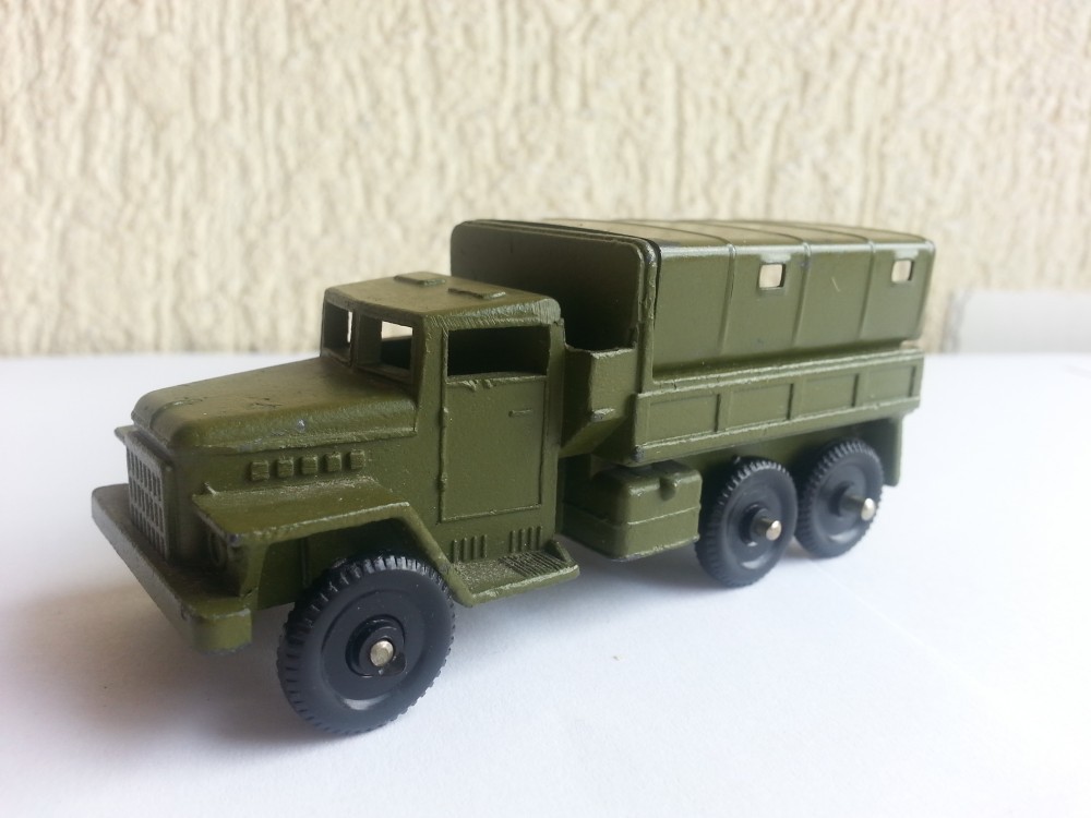 Jucarii vechi din metal de colectie : 2 camioane + 1 tun | arhiva Okazii.ro