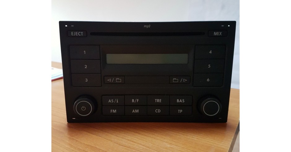 CD Player VW, model RCD 200 MP3, pentru Bora, Passat, Golf 4, etc ...