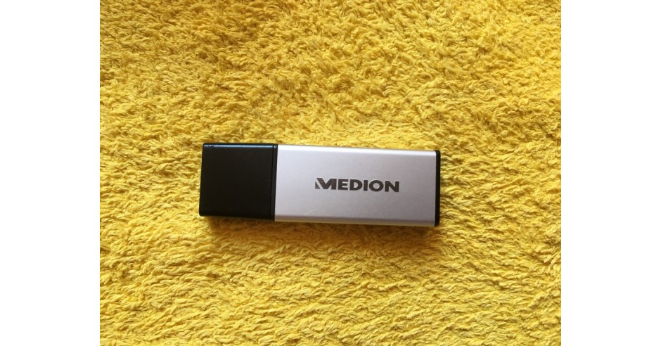 Stick USB - Medion 32GB | arhiva Okazii.ro