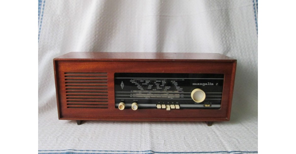 Radio Mangalia 2 - Electronica, radio vechi, radioreceptor romanesc ...