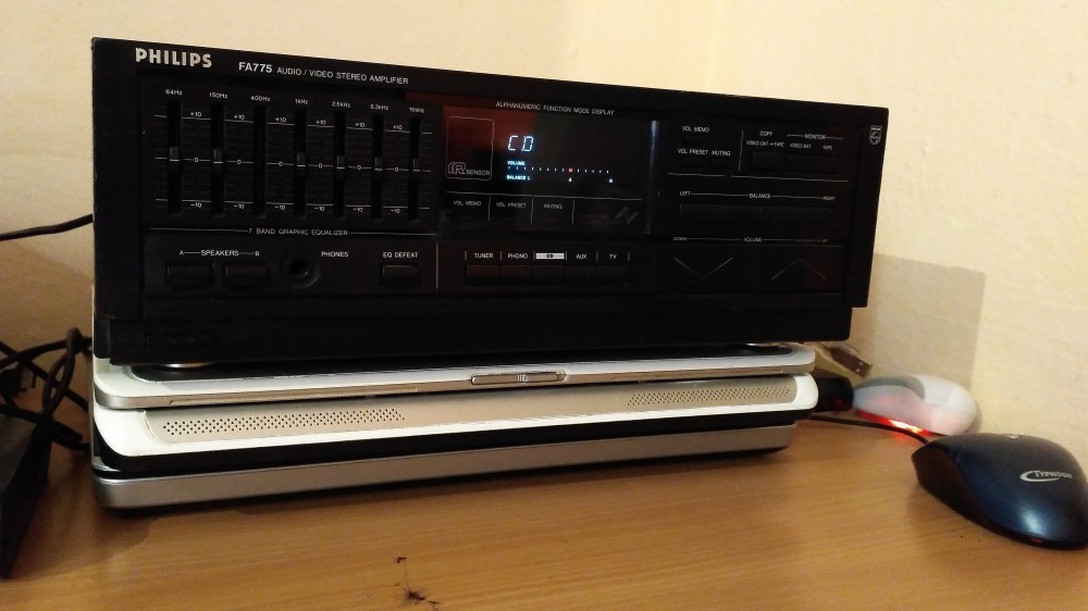 STATIE AMPLIFICATOR AUDIO PHILIPS FA775 CU DEFECT | arhiva Okazii.ro