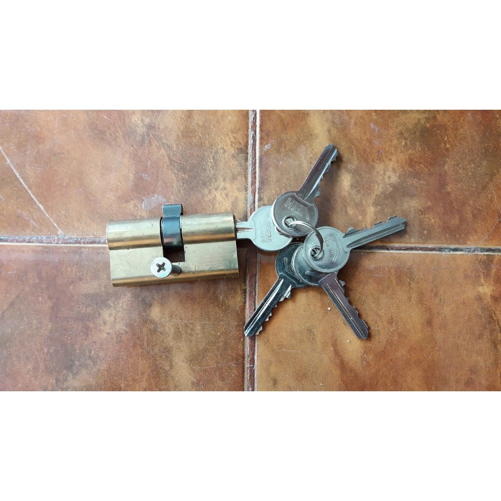 BUTUC YALA CU 5 CHEI MARCA VESH .NOU | Okazii.ro