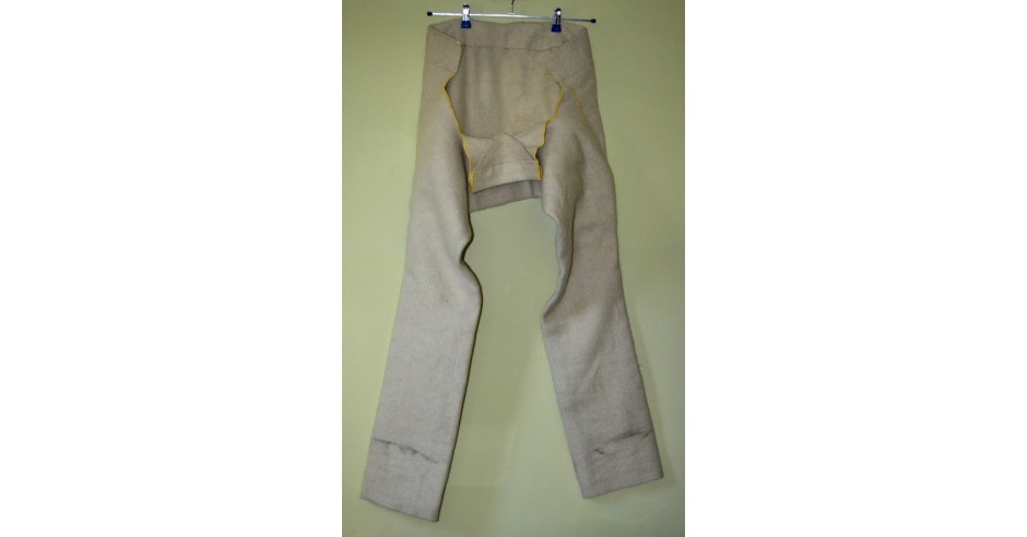 Pantaloni taranesti traditionali din postav, cioareci, itari - port ...