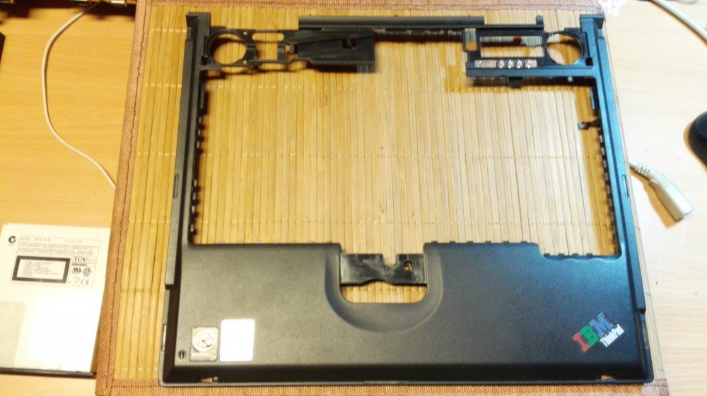 Palmrest Laptop IBM ThinkPad A21M 2628 | arhiva Okazii.ro