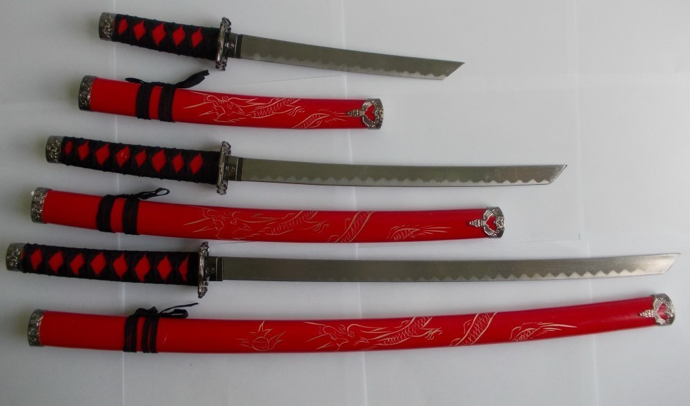 Sabie/Sabi,set format din 3 piese. | arhiva Okazii.ro