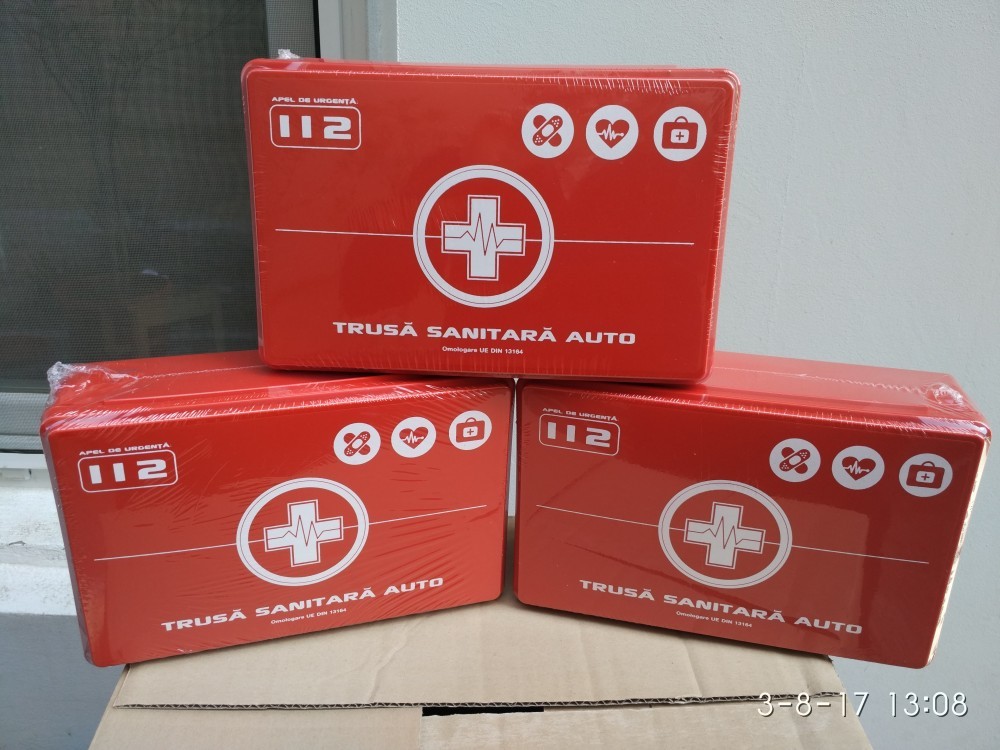 Trusa medicala auto omologata ?i avizata pentru Romania | arhiva Okazii.ro