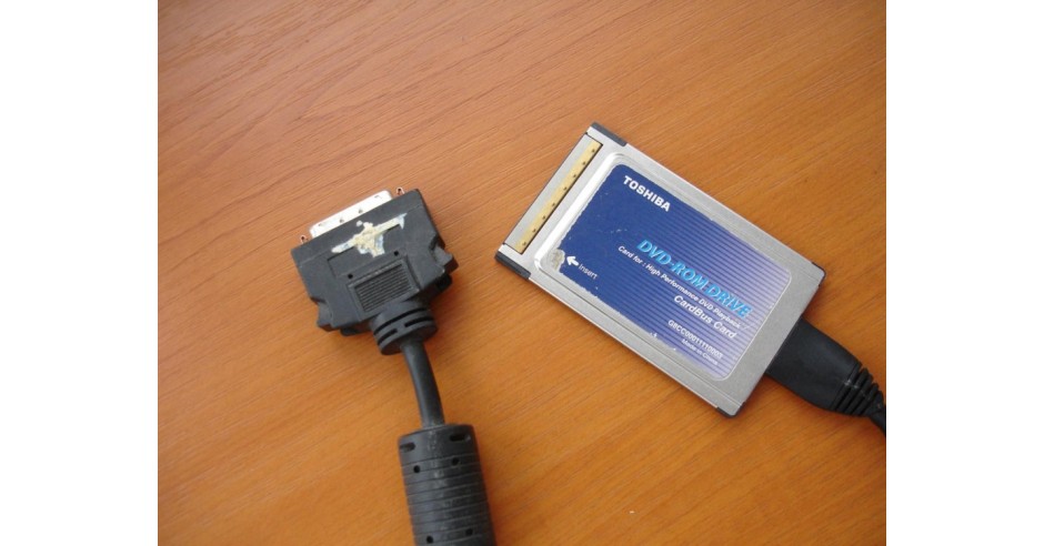 Cablu pcmcia dvd / hardisk extern adaptor pcmcia unitate optica externa ...