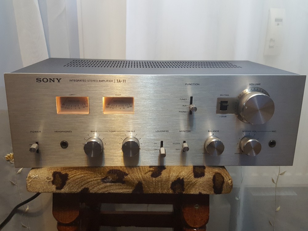Amplificator Vintage cu Vumetre Statie Audio Sony TA-11 Impecabil ...