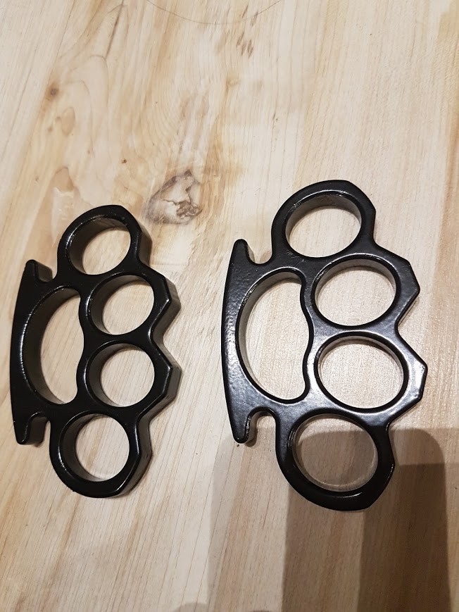 Oferta 2 rozete box pumnale otel model nou 1 cm grosime | arhiva Okazii.ro