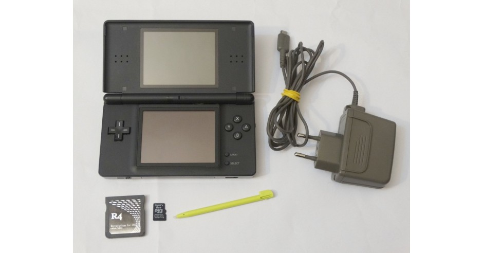 Consola Nintendo DS Lite card modare micro SD 2 Gb alimentator original ...