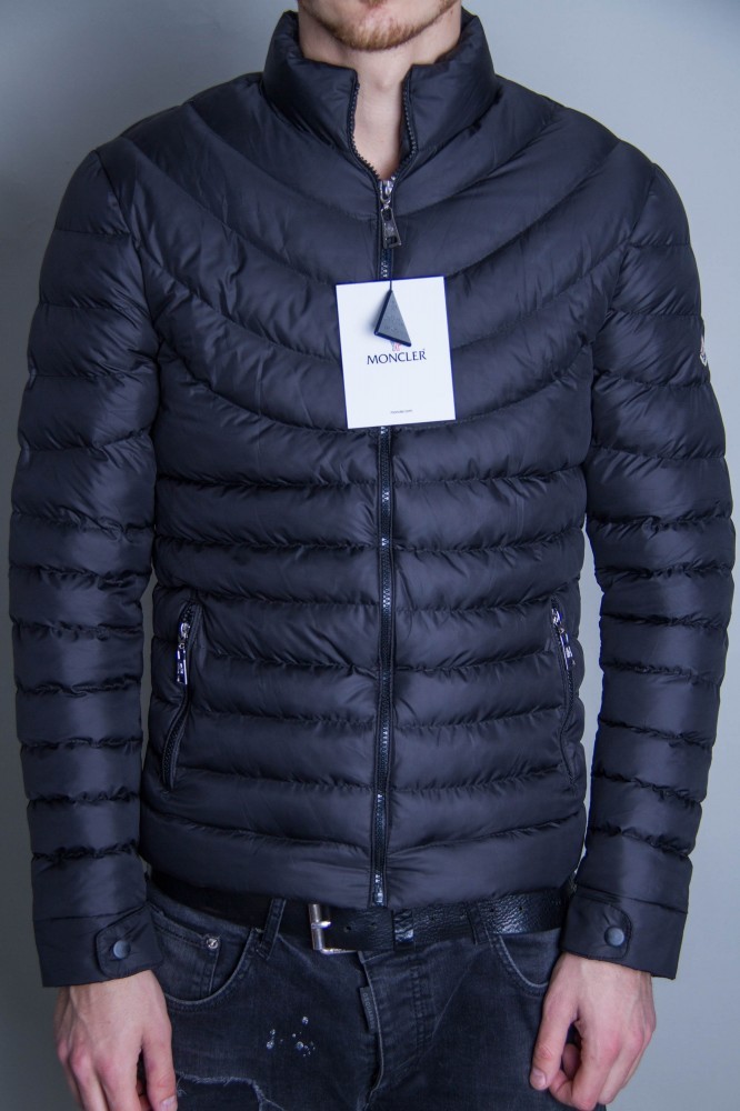 Geaca Moncler barbati 2017 | arhiva Okazii.ro