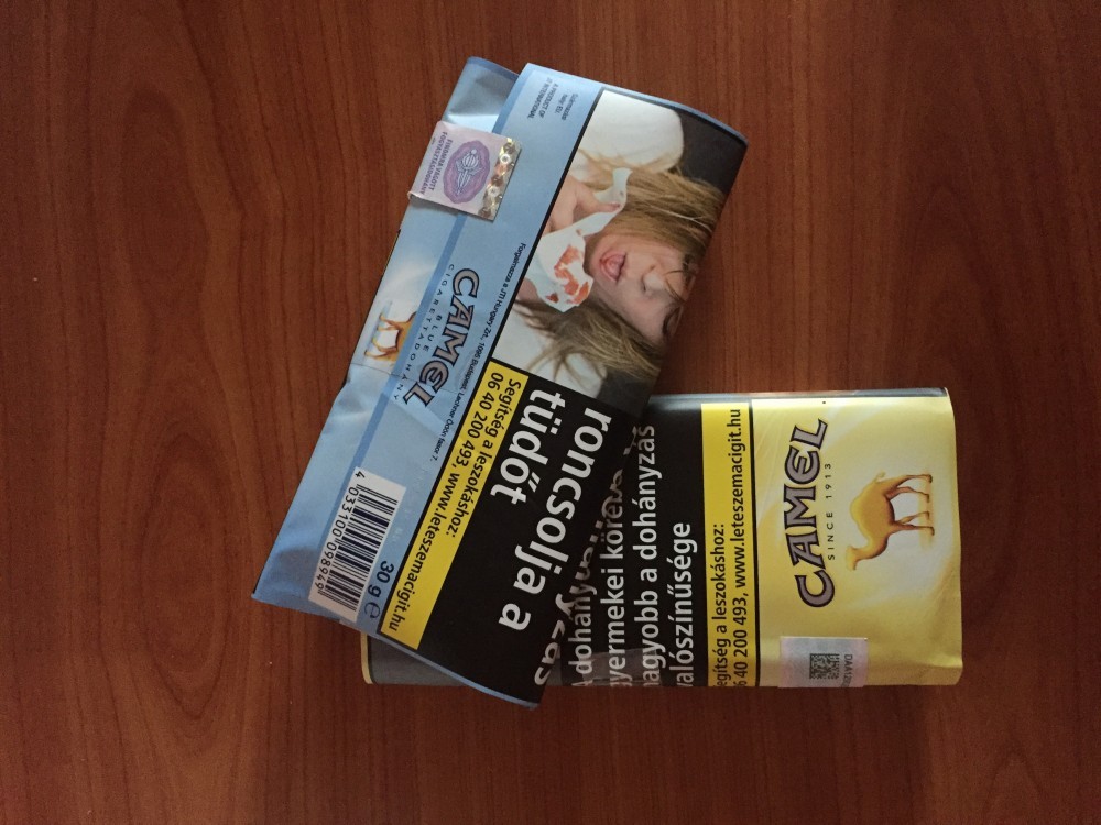 Tutun Camel albastru/galben | arhiva Okazii.ro