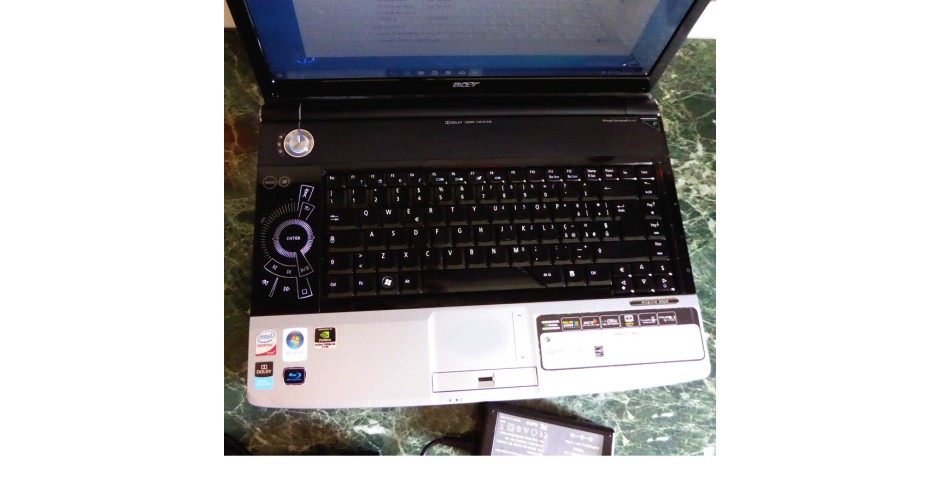 Laptop Acer Aspire 6920G, procesor Intel? Core 2 Duo 2,5GHz, SSD 64Gb ...