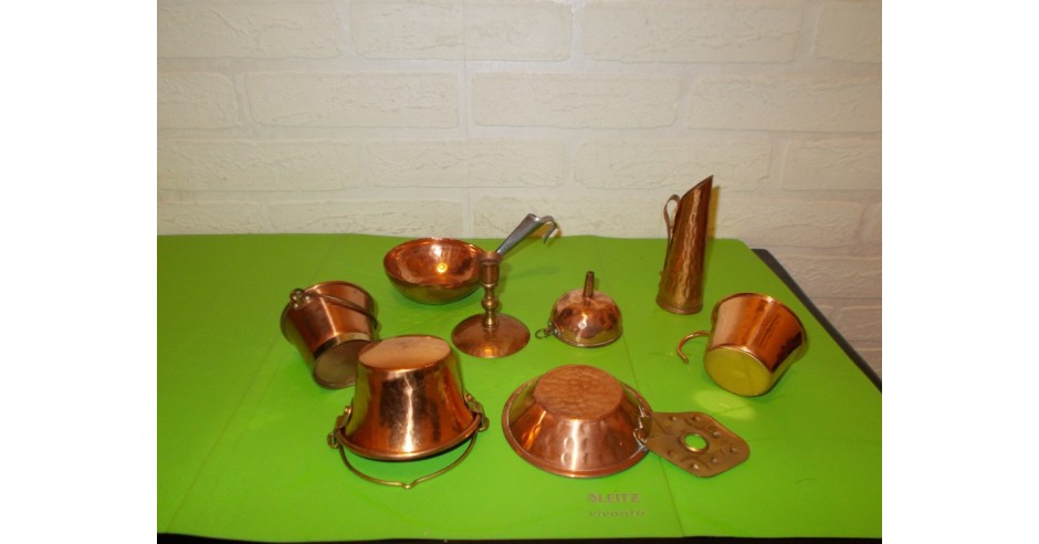 Lot Format Din 8 Mici Obiecte Decorative Lucrate Din Cupru 6 Arhiva Okazii Ro