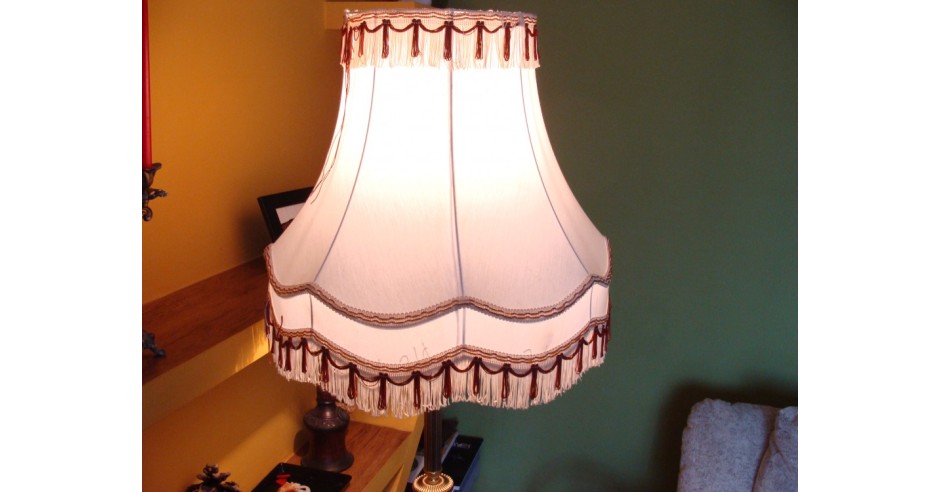 LAMPADAR VEIOZA DE PODEA ALAMA | arhiva Okazii.ro