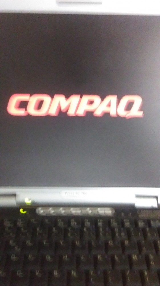 Laptop Compaq Presario 700 | arhiva Okazii.ro