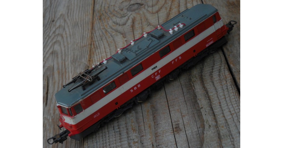 MACHETA ELVE?IANA - TREN ELECTRIC CFF SBB BALLINZONA - LIMA ...