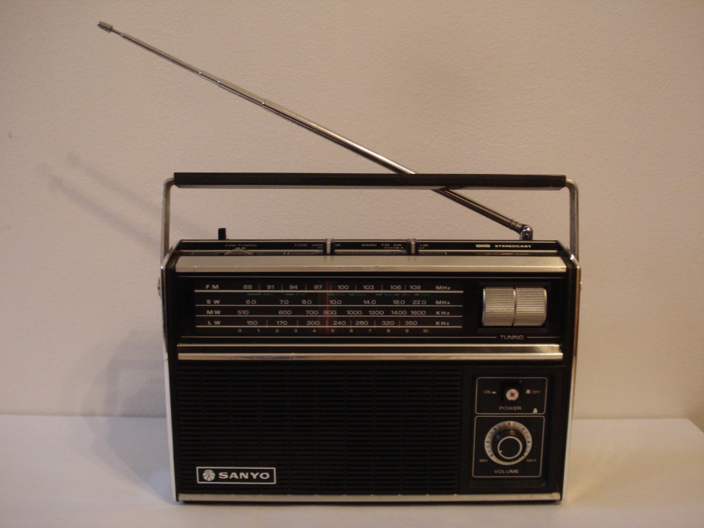 Radio portabil analog SANYO RP8110 | arhiva Okazii.ro