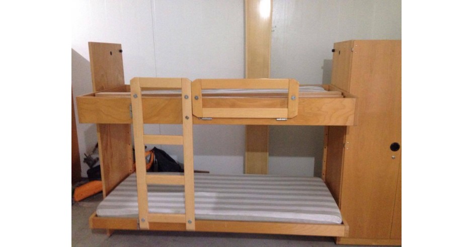 Paturi supraetajate din lemn masiv, pat suprapus | arhiva Okazii.ro