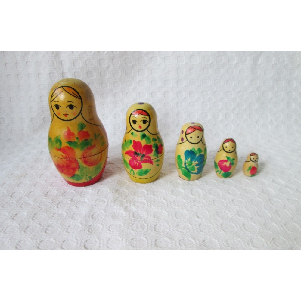 Papusa Matrioska veche ruseasca, Matrioska cu 5 papusele pictata manual ...