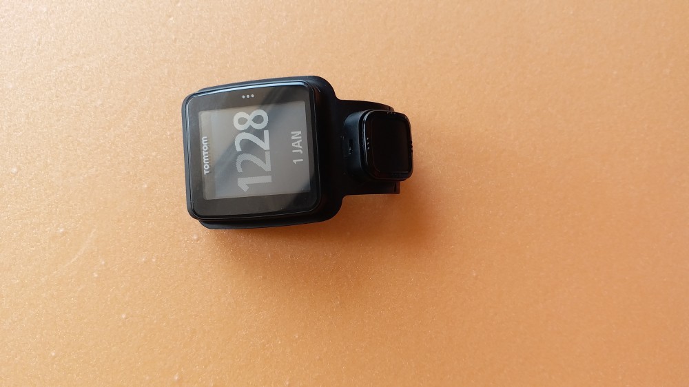 Ceas Cu GPS TomTom Runner GPS Watch Model 8RS00 - Pentru Alergat ...