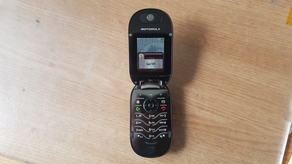 Telefon Clapeta Dame Motorola PEBL U6 Negru Liber. Livrare gratuita ...