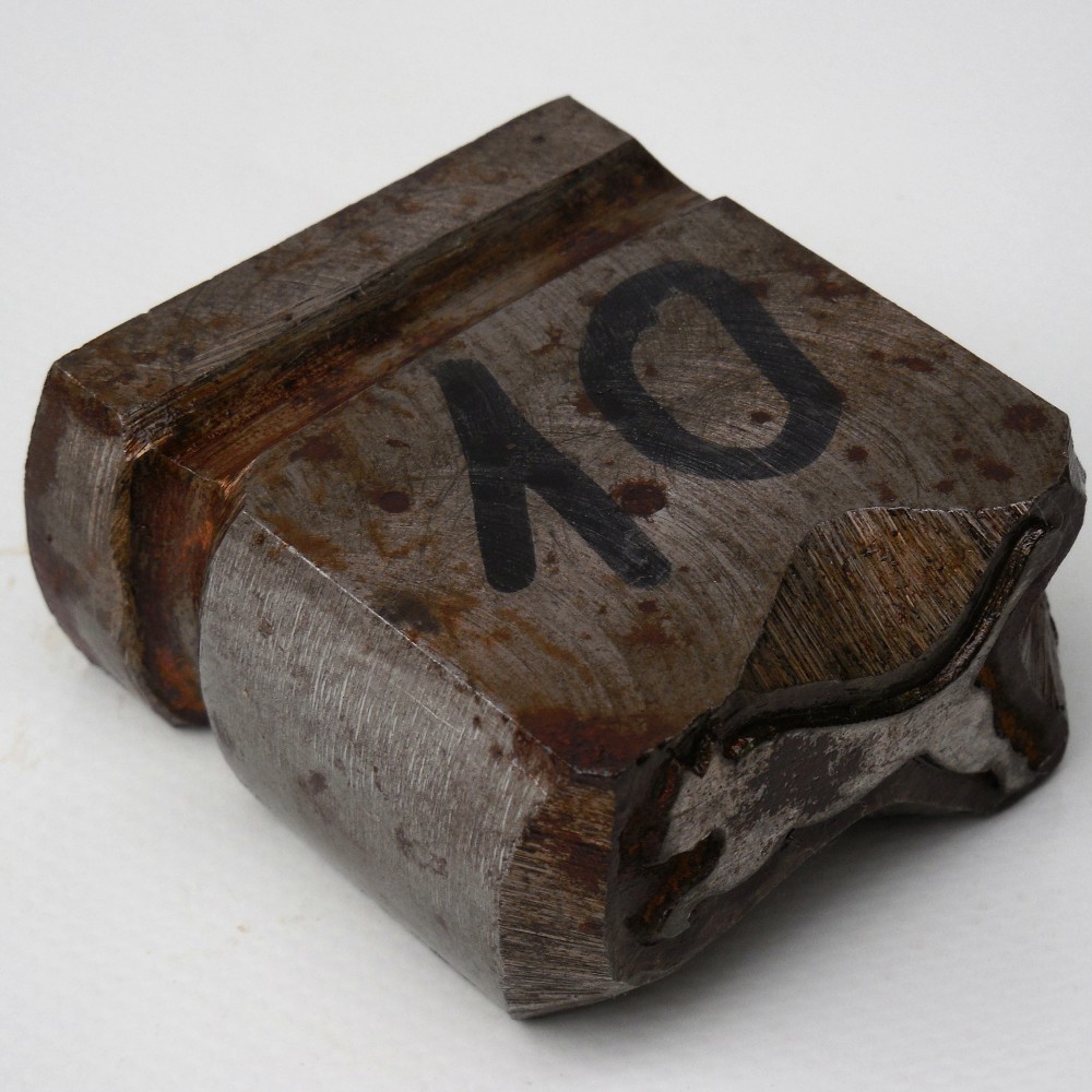 POANSON VECHI DIN OTEL MASIV, STANTA PENTRU IMPRIMAT SIGLA IN PIELE ...