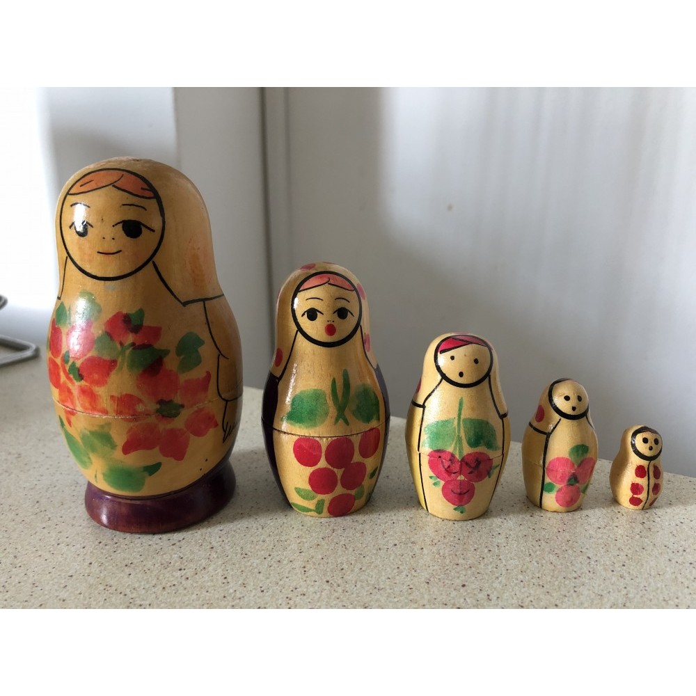 Matroska,set de 5 papusi Matrioska,din lemn | arhiva Okazii.ro