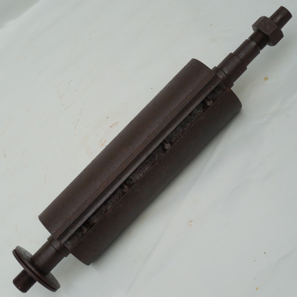 AX DE ABRICHT CU 3 CUTITE - CONFECTIONAT DIN FIER MASIV - POATE FI ...