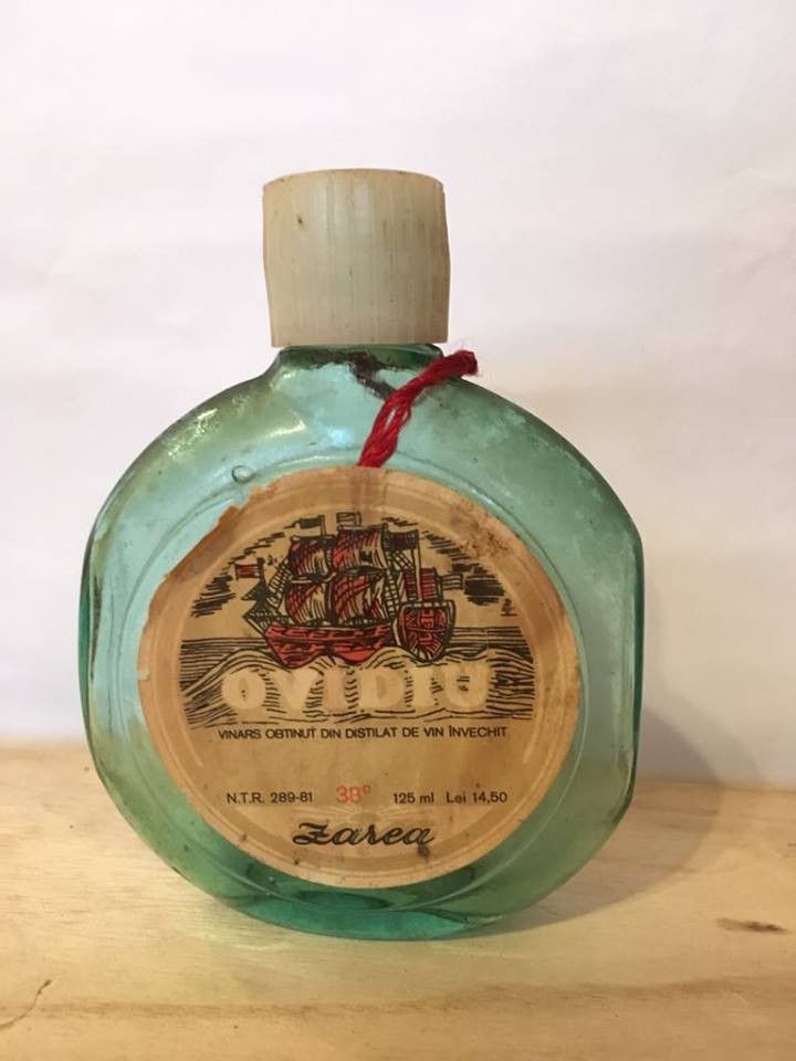 Sticla veche de vinars Ovidiu Zarea, anii 60, 125 ml, plata/tesita ...