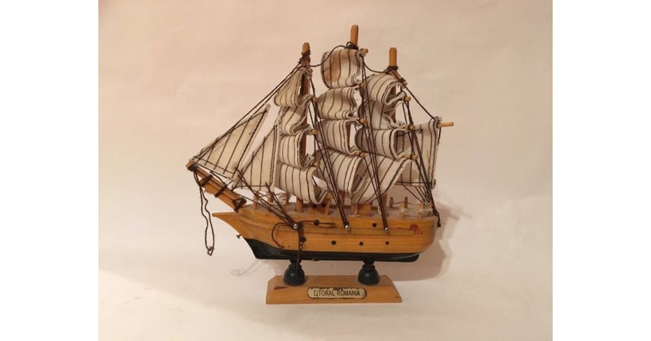 Macheta lemn corabie, vapor, barca, barcuta, veche romaneasca Litoral ...