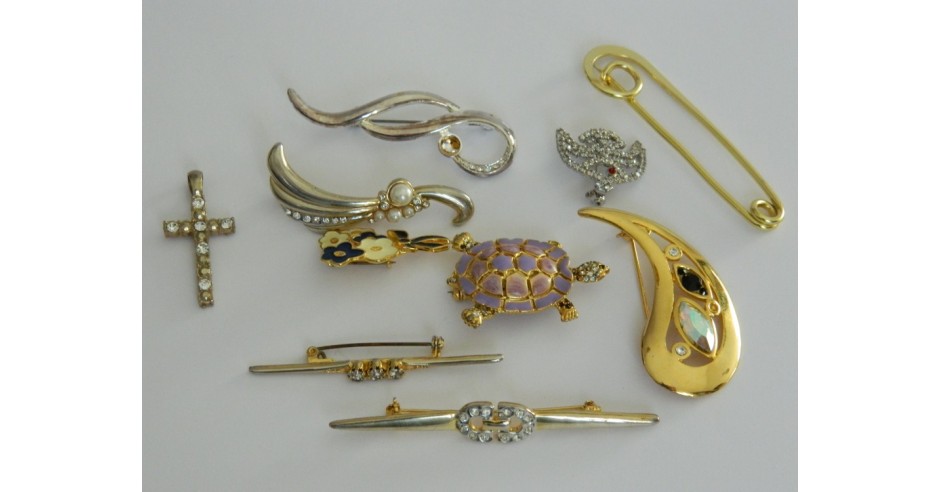 Brose vintage | arhiva Okazii.ro