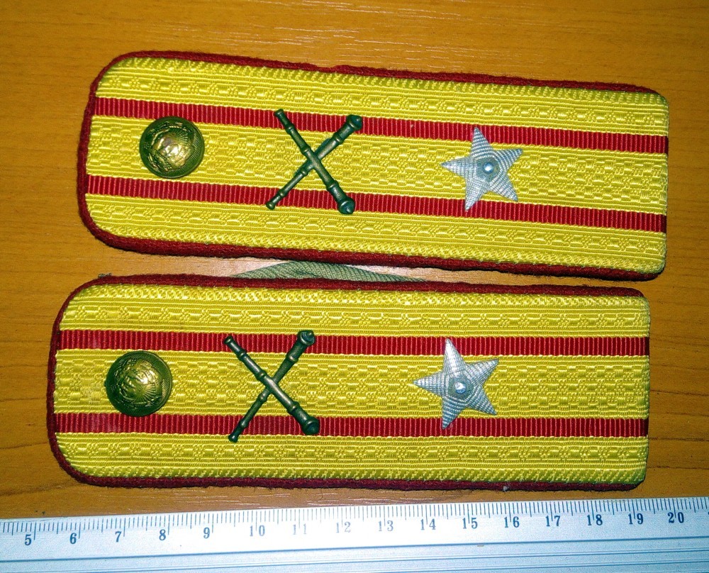 LOT EPOLETI MILITARI | arhiva Okazii.ro