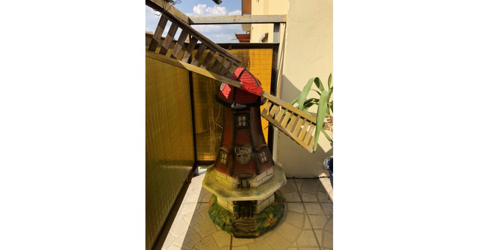 Moara de vant , windmill,macheta din fibra cu elice din lemn | arhiva ...