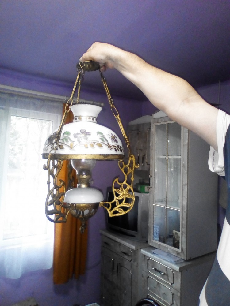 Lustra petrol veche peste 100 ani din ceramica, pictata manual floral ...