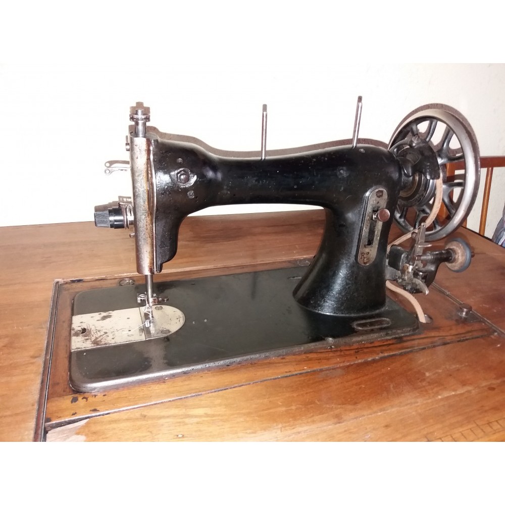 MASINA de CUSUT SINGER - de Colectie | Okazii.ro