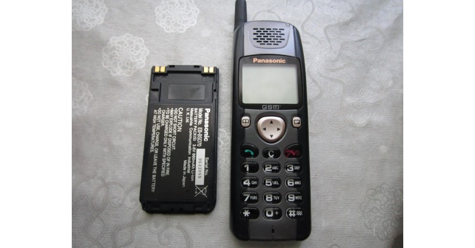 TELEFON VINTAGE PANASONIC MODEL EB-GD70 FUNCTIONAL CU BATERIA DEFECTA ...
