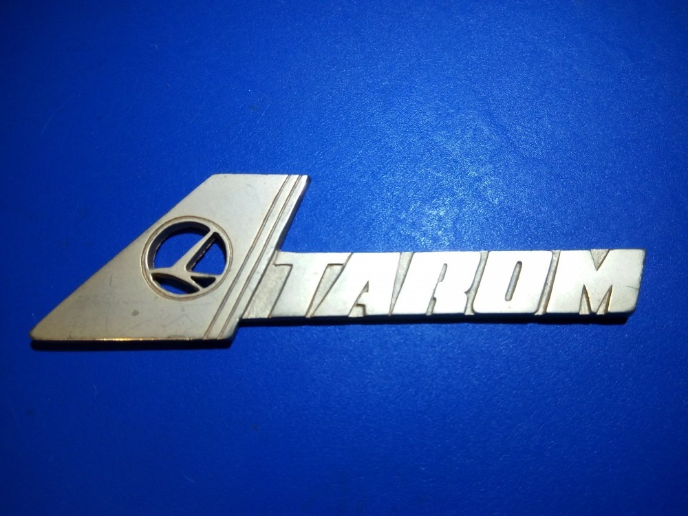 Emblema Tarom vintage , placheta aurita de colectie | arhiva Okazii.ro