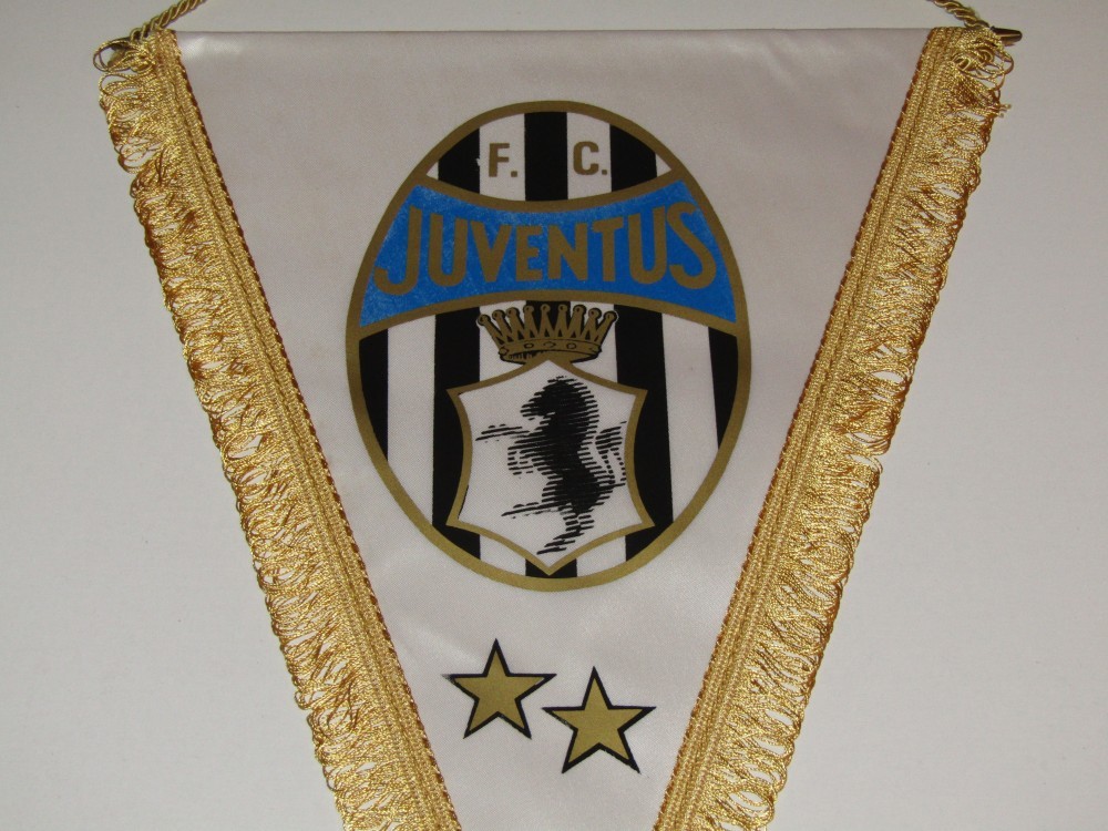 Fanion fotbal - JUVENTUS TORINO (dimensiuni mari) | arhiva Okazii.ro