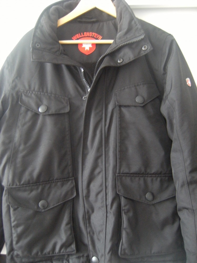 Geaca Wellensteyn-Beljuga,marimea M,culoare neagra,stare perfecta ...