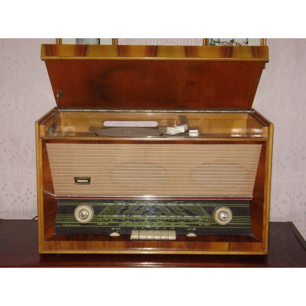 Radio cu pick-up vintage | arhiva Okazii.ro