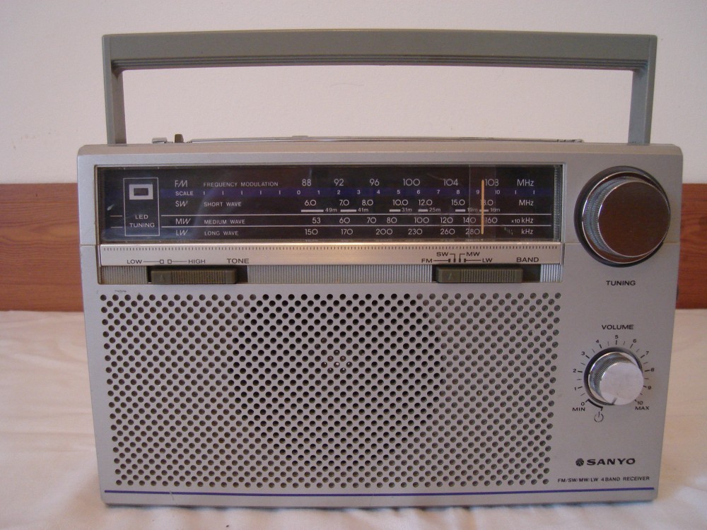 Radio SANYO RP 8800UM vintage | arhiva Okazii.ro